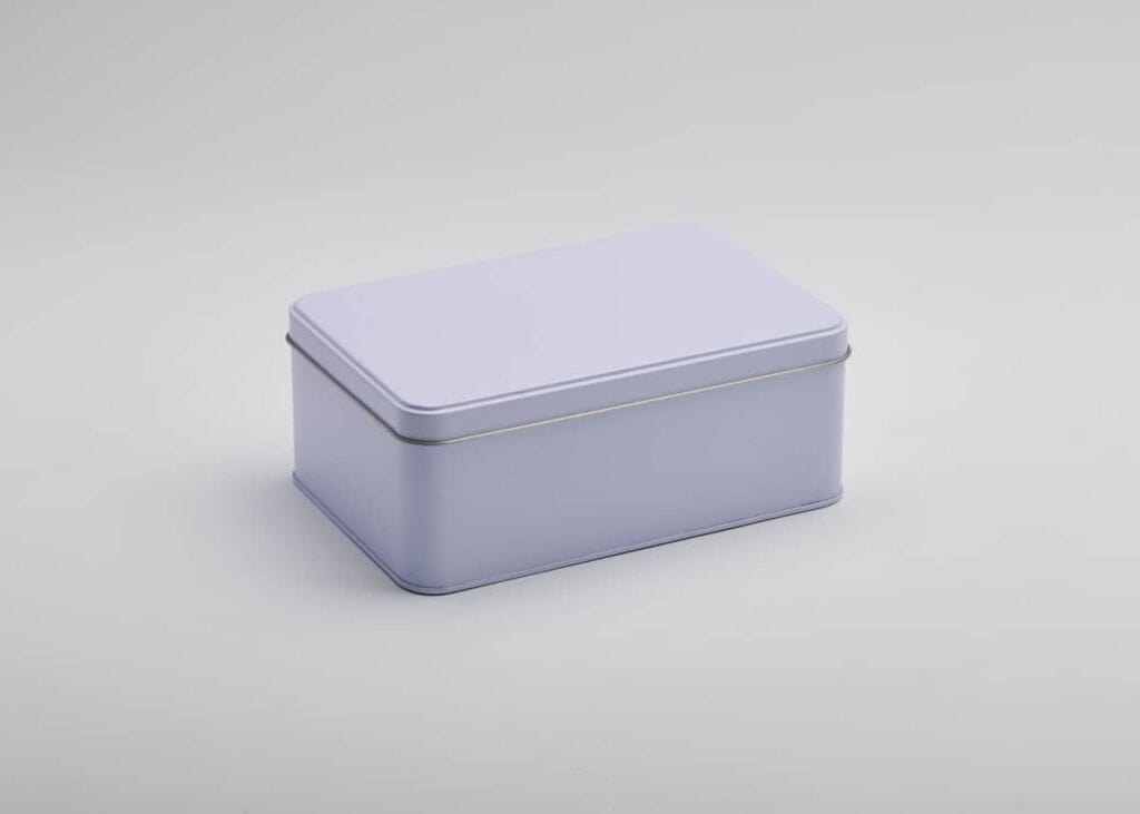 6 x WR235 White Rectangle Tin with Slip Lid 192x127x75mm (£2.95 Per Tin)